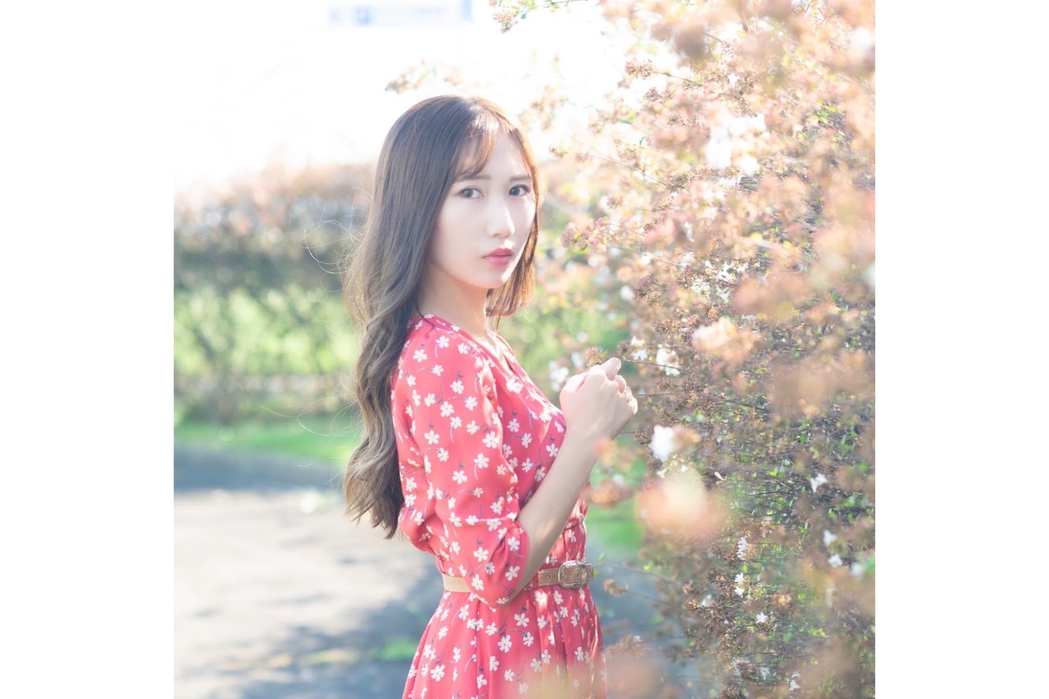 mayuca シンガーソングライターとパティシエの二刀流！やわらかな歌声でリスナーを笑顔に | muevo voice